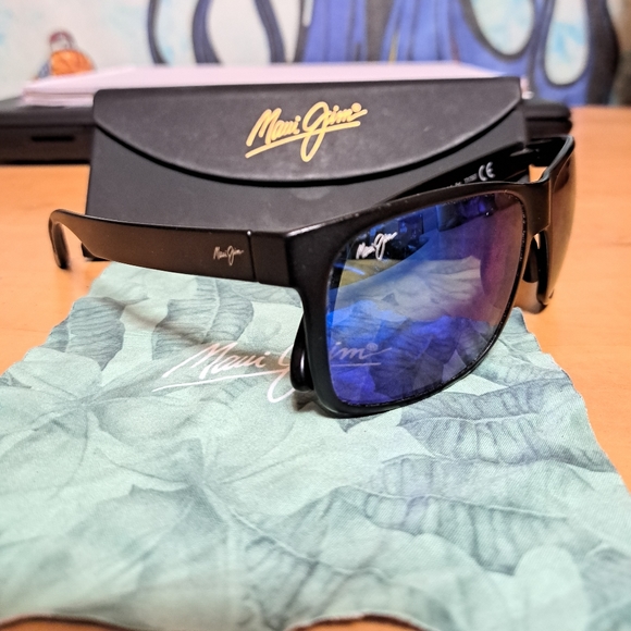 Maui Jim | Accessories | Maui Jim Red Sands | Poshmark